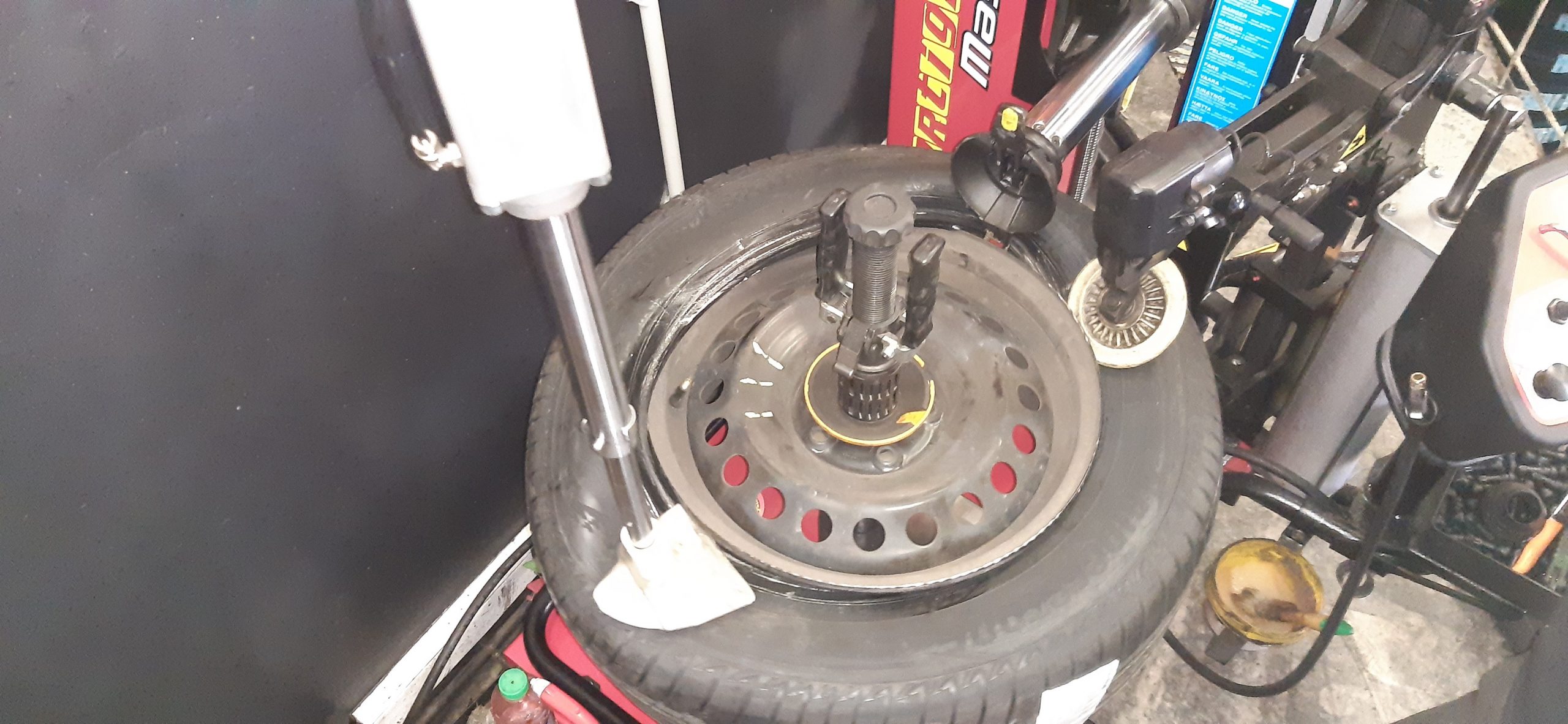 Επισκευες ελαστικων – K&P Tyre Shop